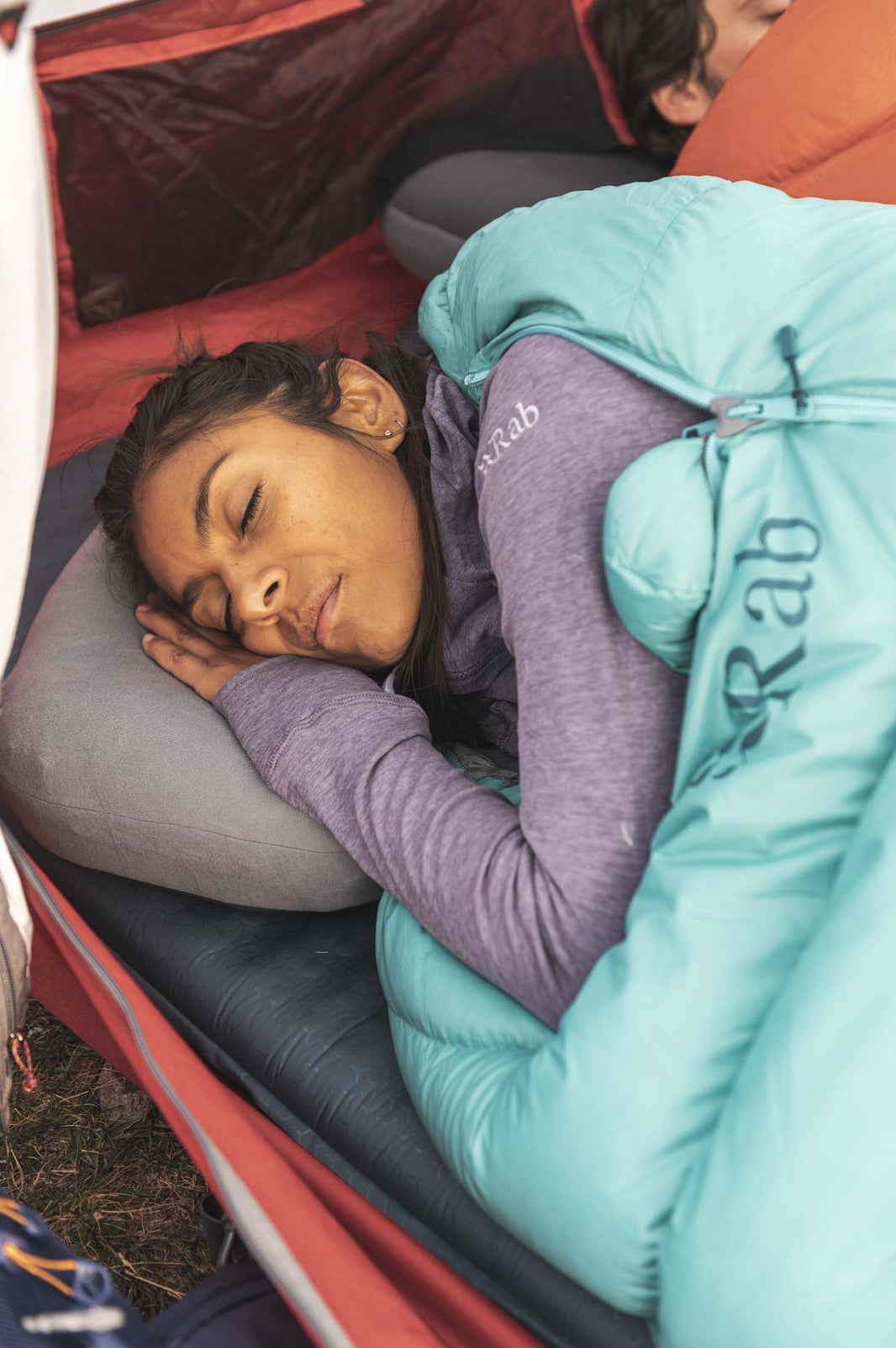 Mountain Group, especialistas en material de montaña, alpinismo y exp